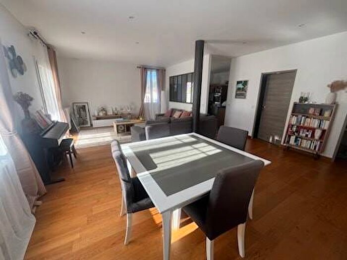 Appartement à louer - Aix-en-Provence - 3 pièces - 2 chambres