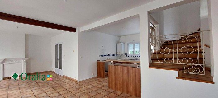 Appartement à louer - Centre Ville-Louis Blanc, Alès - 4 pièces - 3 chambres