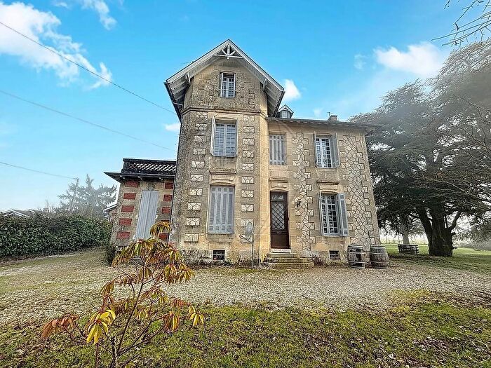 Maison à louer - Rions - 8 pièces - 5 chambres