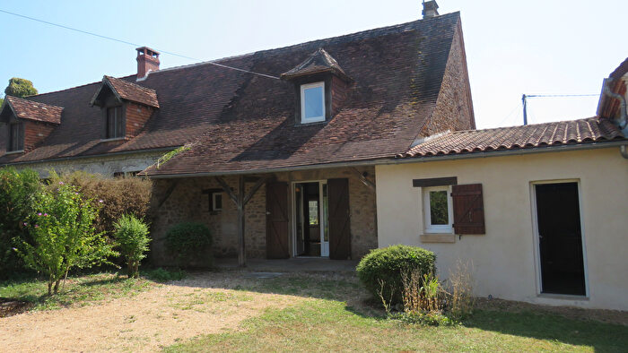Maison à louer - Saint-Jory-las-Bloux - 4 pièces - 2 chambres