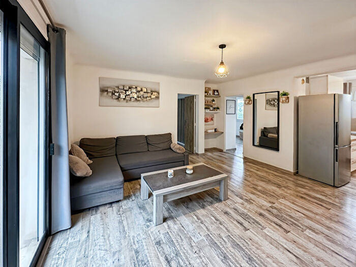 Appartement à vendre - Saint-Rémy-de-Provence - 3 pièces - 2 chambres