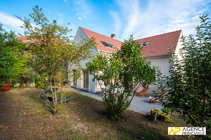 Maison 9 pièces à vendre - Le Mesnil-le-Roi