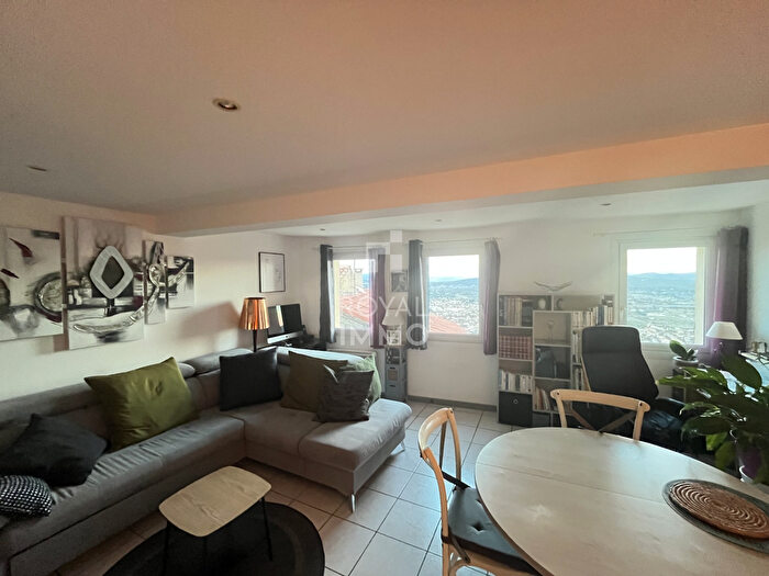 Maison à vendre - Solliès-Ville - 8 pièces - 3 chambres