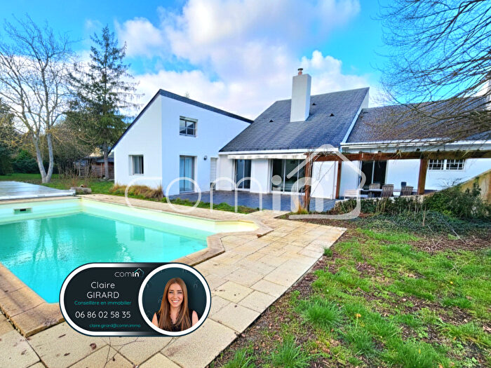 Maison à vendre - Artannes-sur-Thouet - 8 pièces - 4 chambres