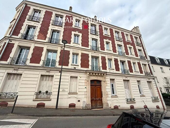 Appartement à louer - Centre-Gare, Chantilly - 4 pièces - 2 chambres