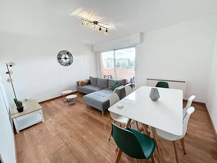 Appartement à louer - Dufau-Tourasse, Pau - 5 pièces - 4 chambres