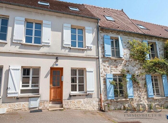 Maison à vendre - Ermenonville - 4 pièces - 3 chambres