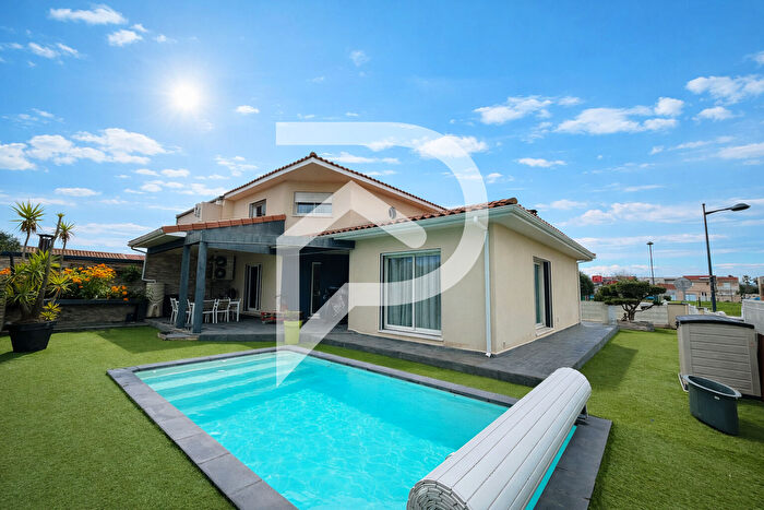 Maison à vendre - Elne - 6 pièces - 3 chambres