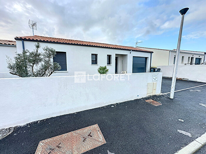 Maison à vendre - Rochefort, La Forêt Guérinau, Bois Bernard, Chargrinerie - 5 pièces - 3 chambres