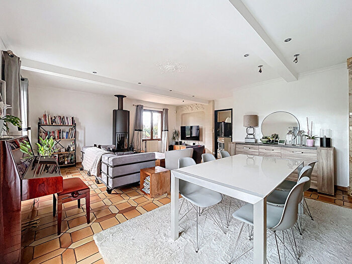 Maison à vendre - Sainte-Gemmes-sur-Loire - 8 pièces - 6 chambres