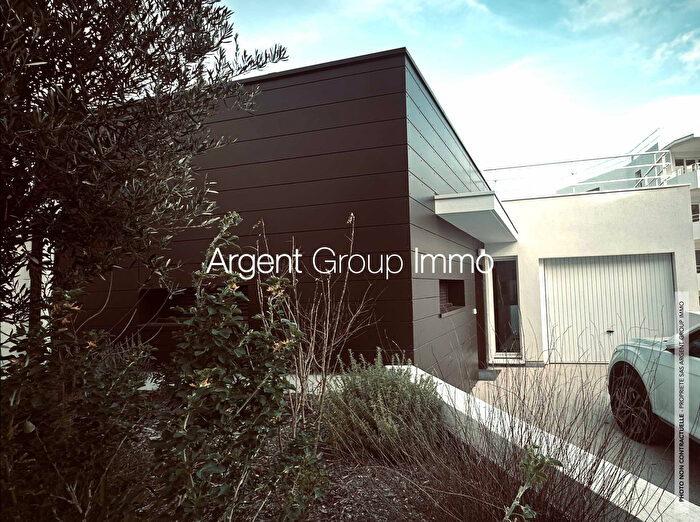 Maison à vendre - La Seyne-sur-Mer, Est - 5 pièces - 4 chambres