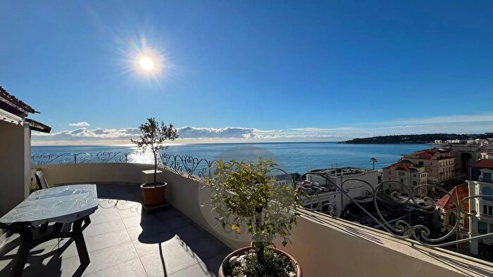 Appartement à vendre - Menton, Hôtel de Ville, Vieille Ville, Musée, Madone, Carnolès - 3 pièces - 2 chambres