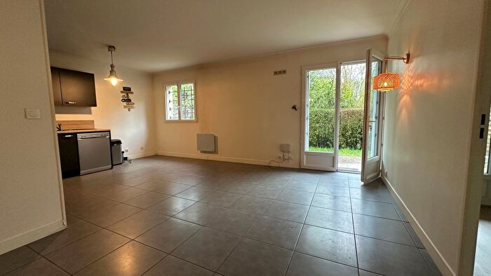 Appartement à vendre - Corbeil-Essonnes, Centre Essonnes - 3 pièces - 2 chambres