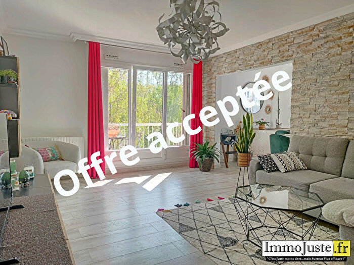 Magny-les-Hameaux : Appartement 5 pièces à vendre