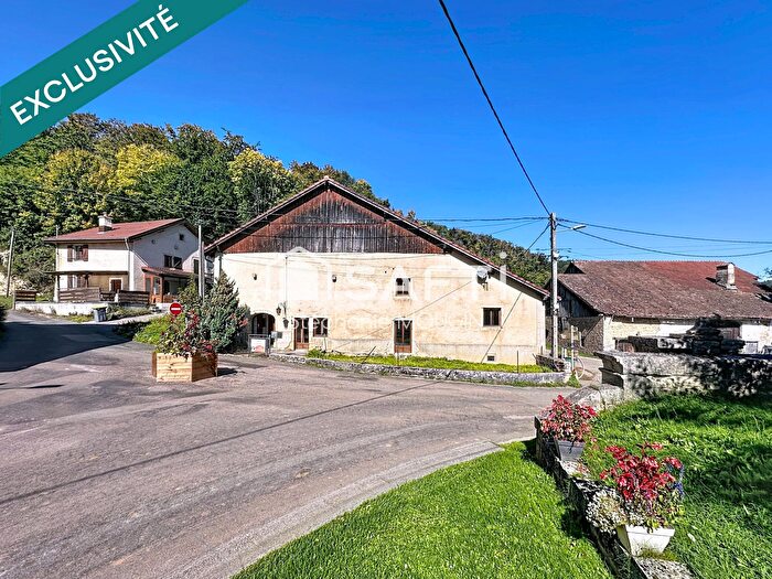 Maison à vendre - Froidevaux - 8 pièces - 4 chambres