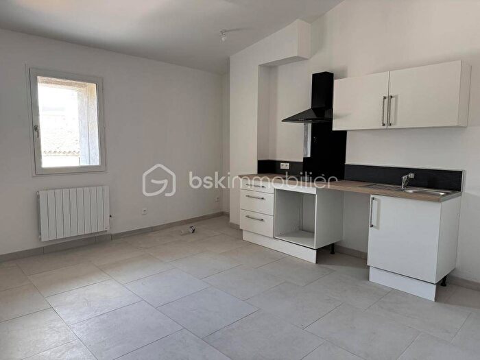 Appartement à louer - Besse-sur-Issole - 2 pièces - 1 chambre