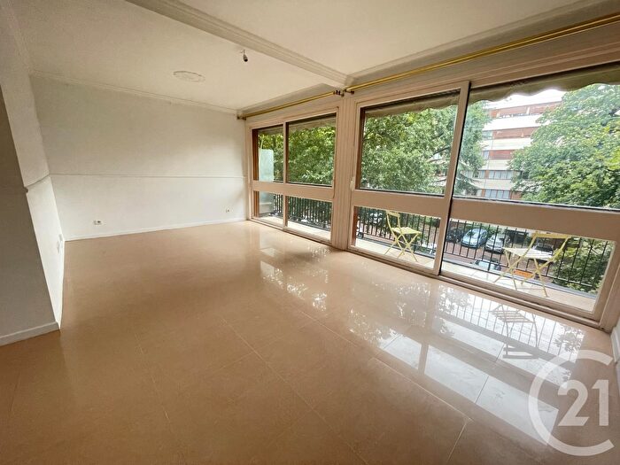 Appartement à louer - La Celle-Saint-Cloud, La Jonchère - 4 pièces - 2 chambres