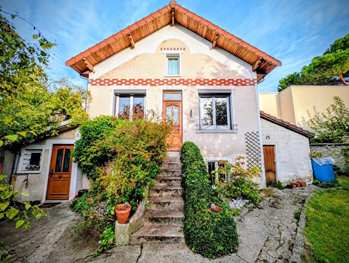 Maison à louer - Coteau, Cachan - 3 pièces - 2 chambres