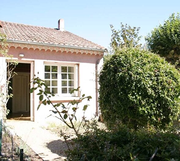 Lamalou-les-Bains : Maison 2 pièces à louer