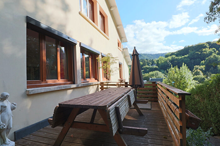 Appartement à vendre - La Bourboule - 5 pièces - 3 chambres