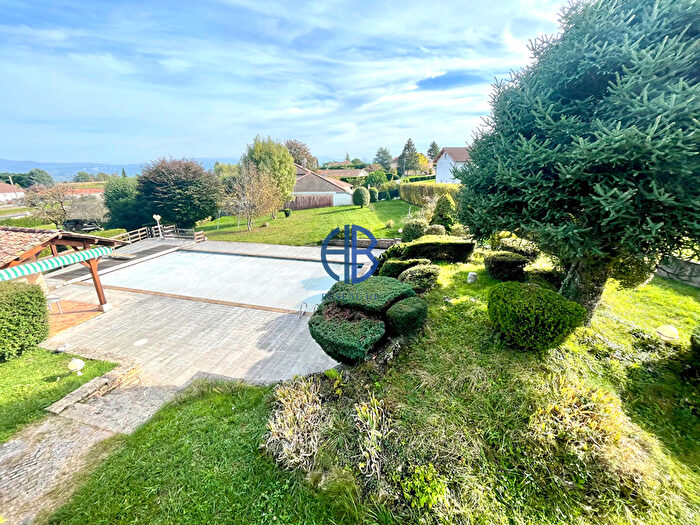 Maison 10 pièces à Dolomieu, à vendre