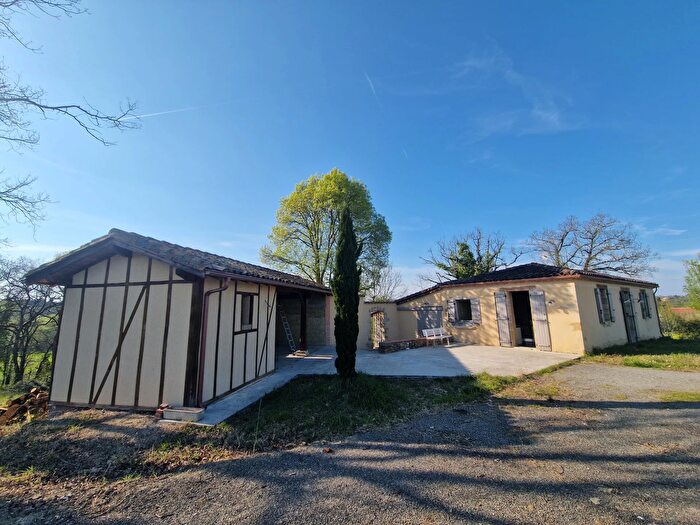 Maison à louer - Auch - 4 pièces - 3 chambres