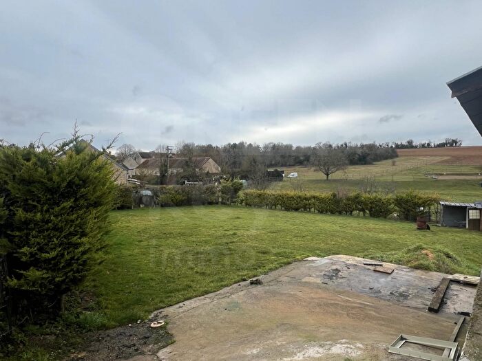 Maison à vendre - Sougères-en-Puisaye - 2 pièces - 1 chambre