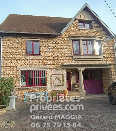 Maison à vendre - Lamarche-sur-Saône - 9 pièces - 5 chambres