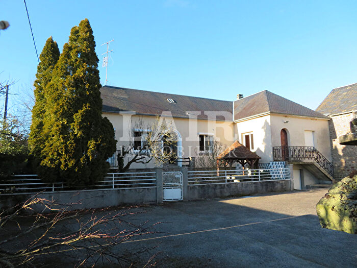 Maison 5 pièces à Pré-en-Pail, à vendre