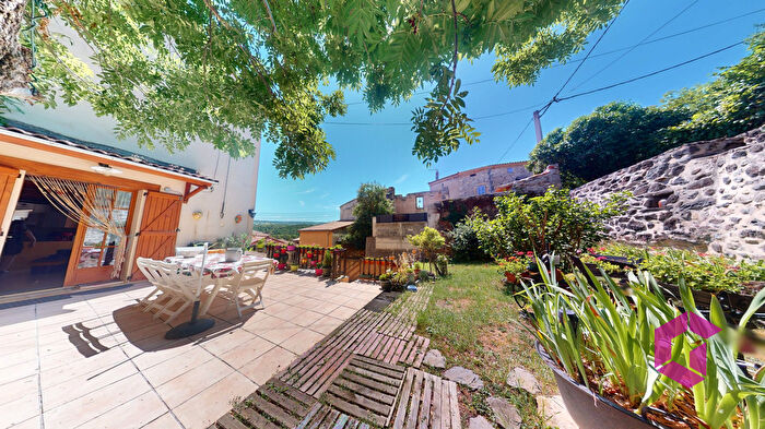 Maison 4 pièces à vendre à Mareugheol