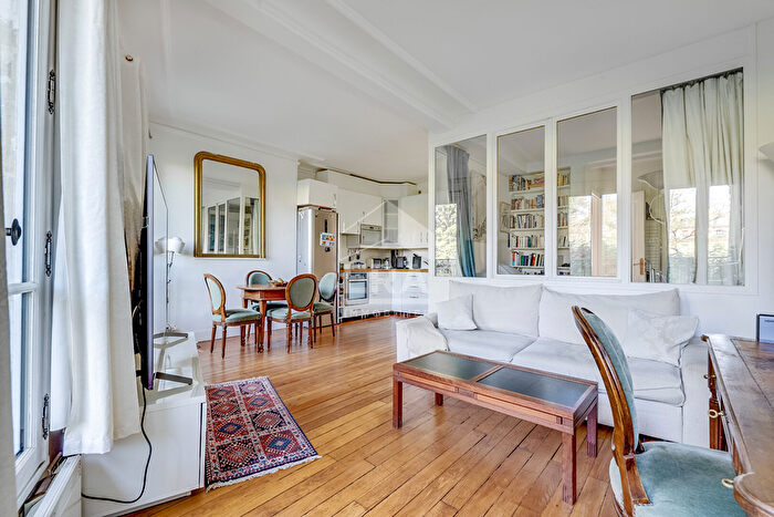 Appartement 3 pièces à Paris 17ème, La Fourche, Guy Moquet, à vendre