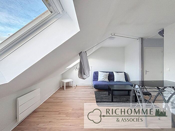 Appartement à louer - Clairmarais-Charles Arnould, Reims - 1 pièce