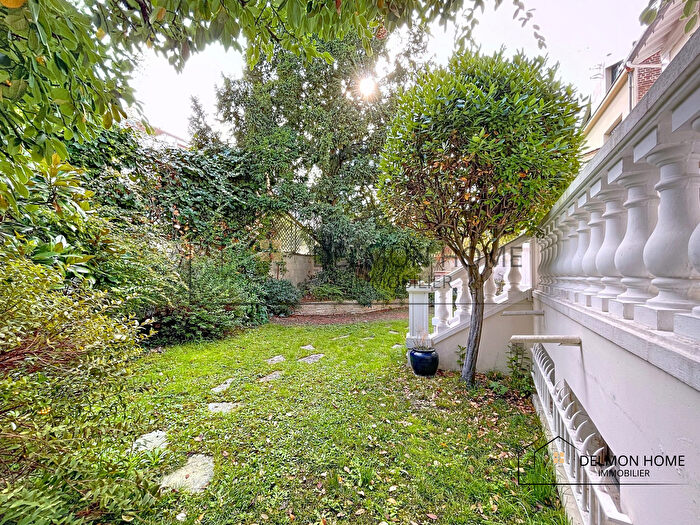 Courbevoie, Bécon - Maison 9 pièces à vendre