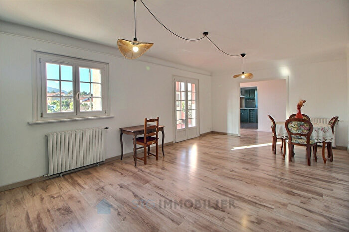 Maison à vendre - Cuttoli-Corticchiato - 6 pièces - 5 chambres