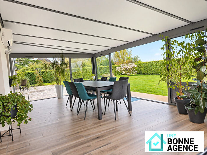 Saint-Antoine-du-Rocher : Maison 8 pièces à vendre