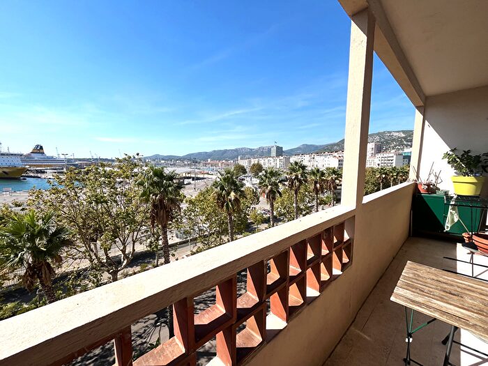 Toulon, Le Port - Appartement 2 pièces à louer