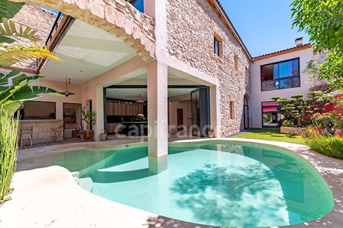 Maison à vendre - Vergèze - 11 pièces - 6 chambres