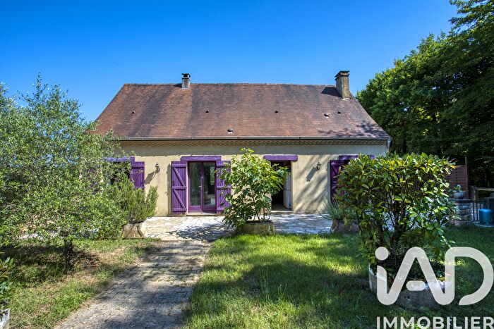 Maison à vendre - Vitrac - 5 pièces - 3 chambres