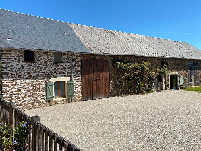 Maison à vendre - Vigeois - 4 pièces - 3 chambres