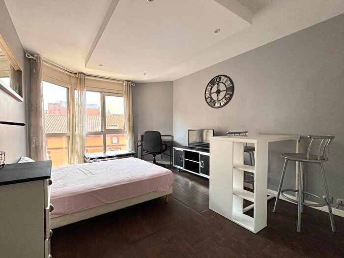 Toulouse, Saint-Georges : Appartement 1 pièce à louer