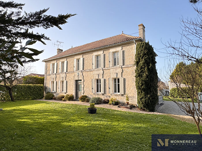 Maison à vendre - Montchaude - 7 pièces - 5 chambres