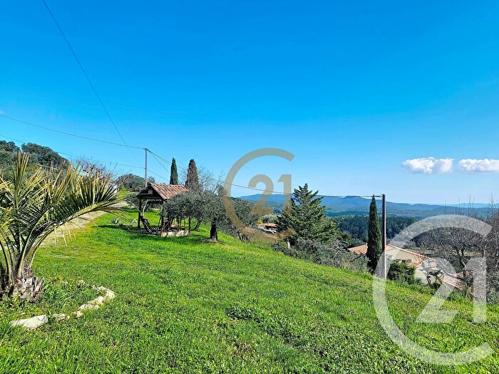 Appartement à louer - Callas - 4 pièces - 3 chambres