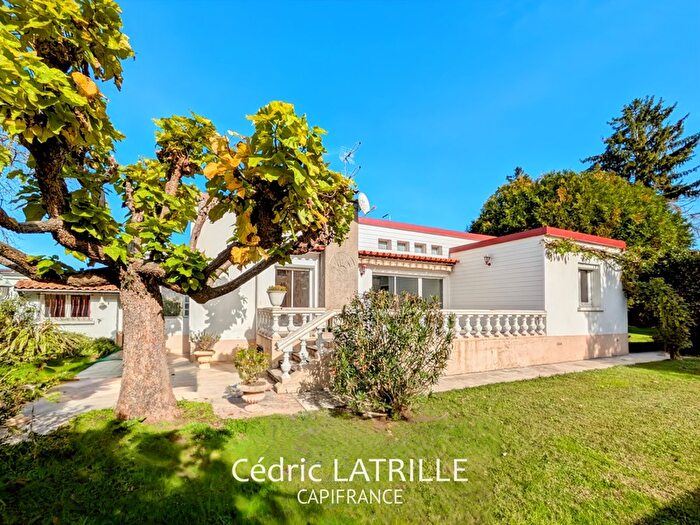 Maison à vendre - Aurensan - 5 pièces - 4 chambres