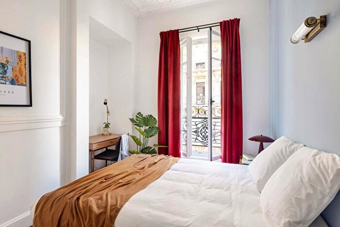 Appartement à louer - Hôtel de Ville, Marseille ème - 2 pièces - 1 chambre