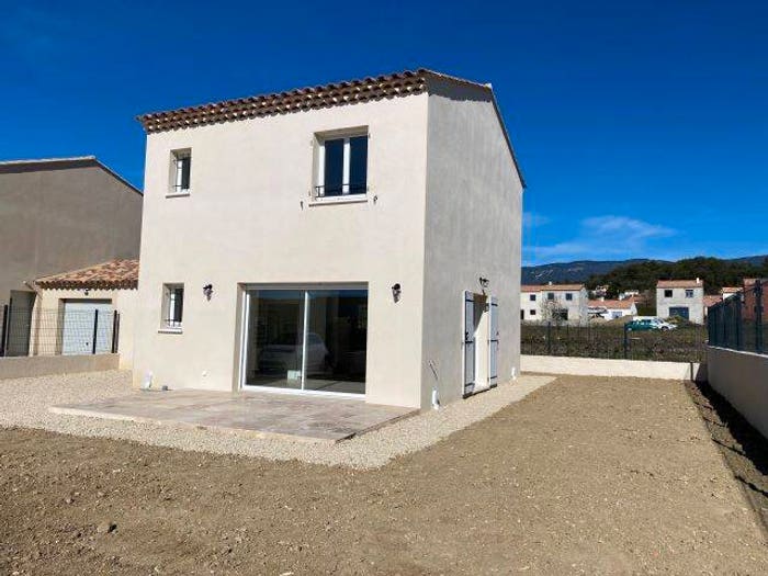 Maison 4 pièces à louer à La Motte-d'Aigues
