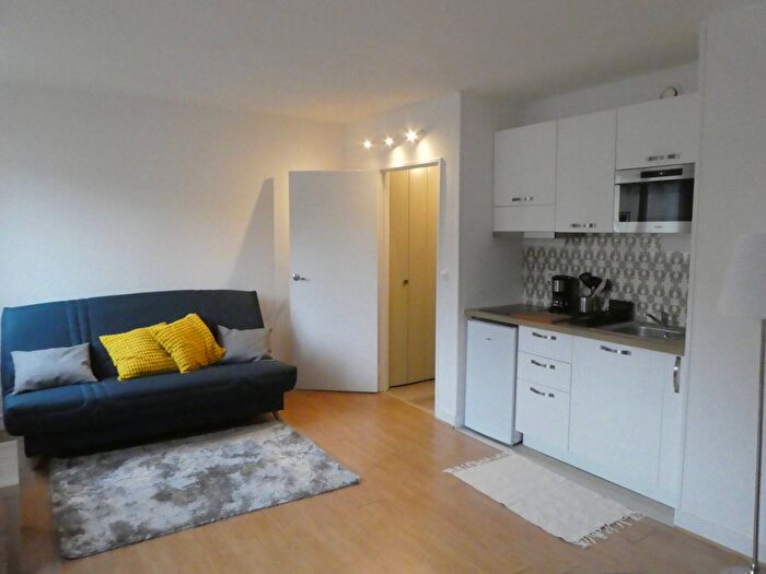 Appartement 1 pièce à Fontainebleau, à louer