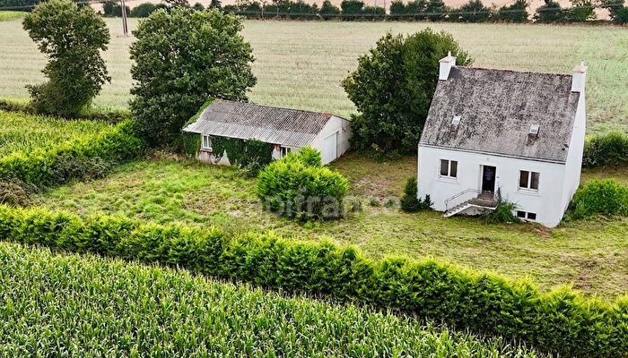 Maison à vendre - Châteauneuf-du-Faou - 5 pièces - 2 chambres