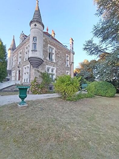 Maison à vendre - Saint-Bonnet-le-Château - 11 pièces - 6 chambres