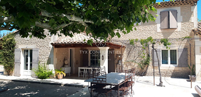 Maison à vendre - Eygalières - 8 pièces - 4 chambres