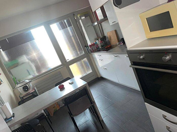 Cité Briand Sud, Mulhouse : Appartement 4 pièces à louer